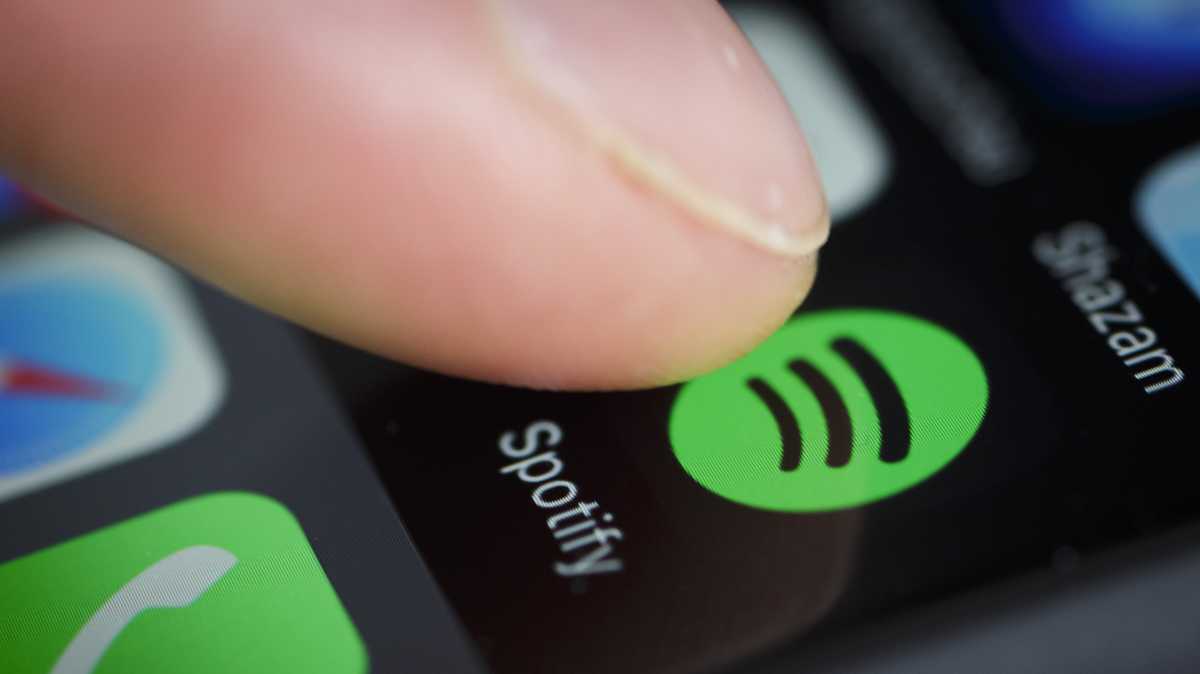 Spotify Hit With 1 6 Billion Lawsuit