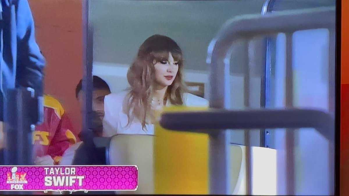 Taylor Swift arrives at Super Bowl LIX