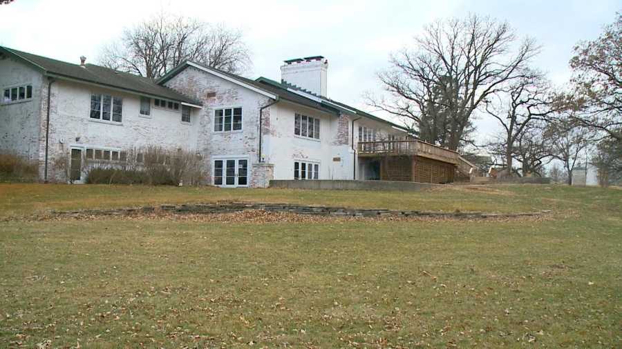 Peek Inside: Maytag 'Guest House' For Sale