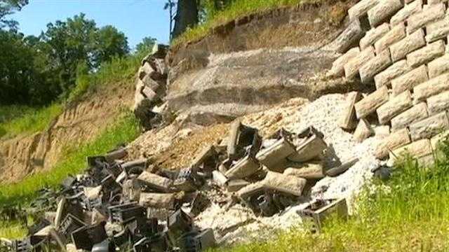 Cemetery damage 'as bad as before'