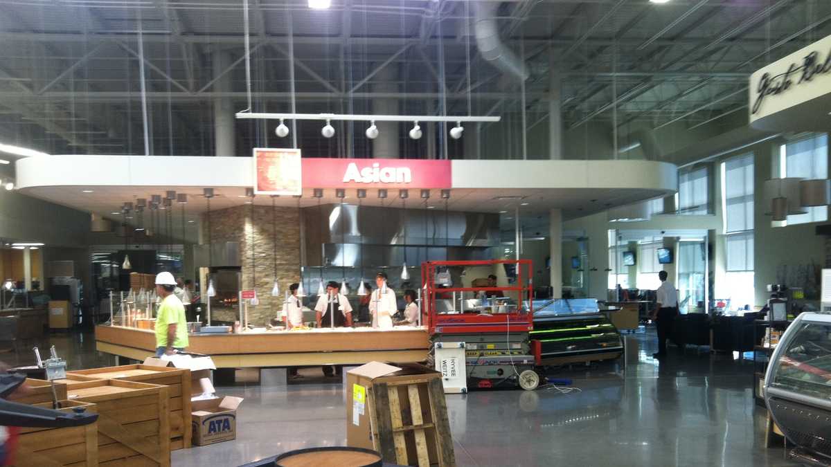 Sneak peek inside huge new Hy-Vee