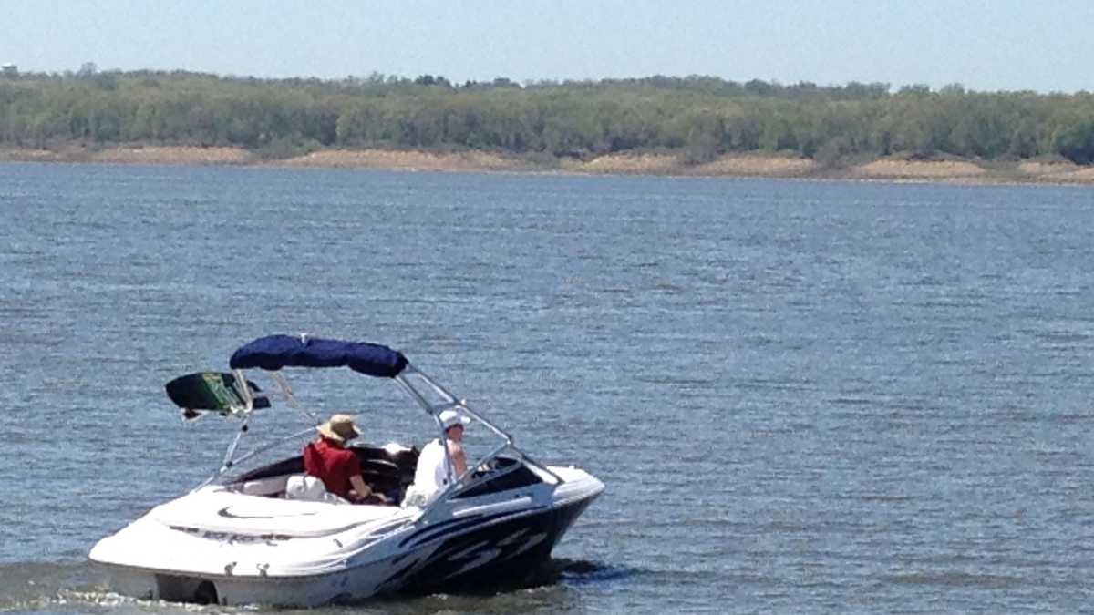 Man who fell from boat operated by his wife has died