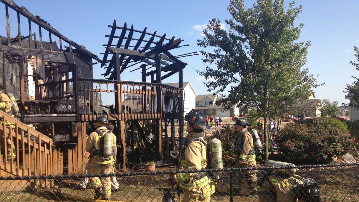 Photos: Crews battle Ankeny house fire
