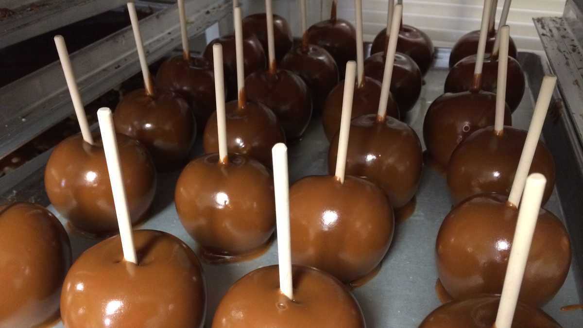 Photos: Iowa chocolate stores prep for Valentine's