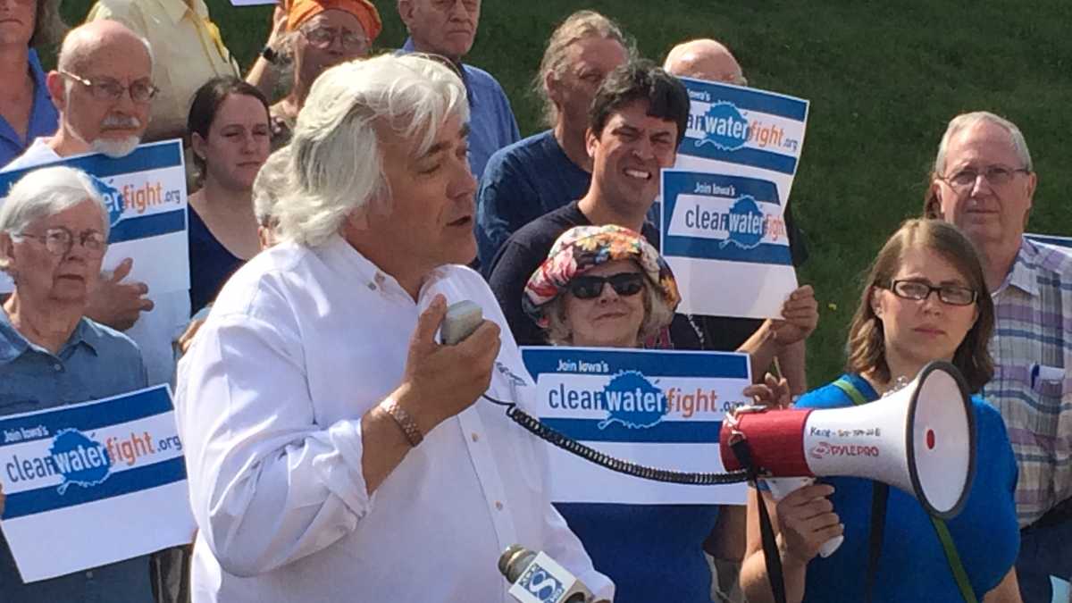 Rallying for clean water outside EPA meeting in Des Moines
