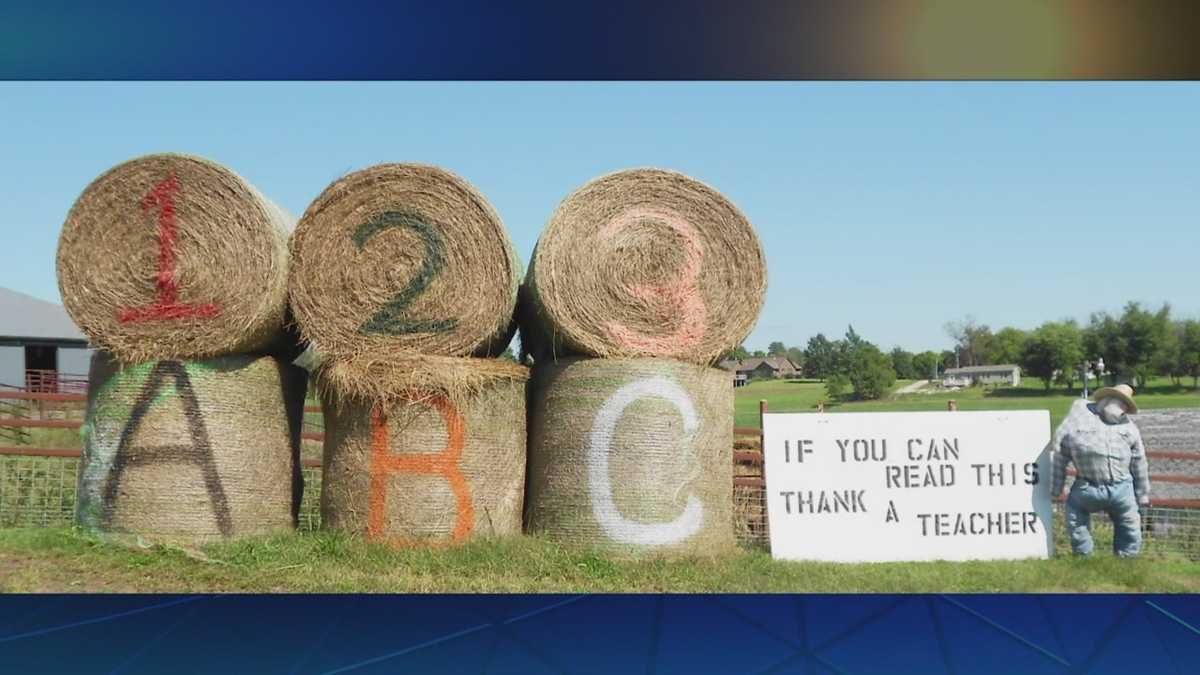 Photos: Hey, take a look at this Iowa Hay Bale Art