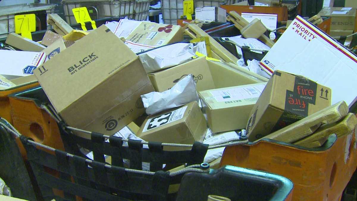 USPS expects to deliver 470 million packages this holiday