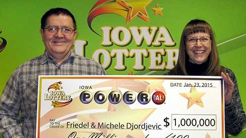 Iowa couple claims $1 million Powerball prize