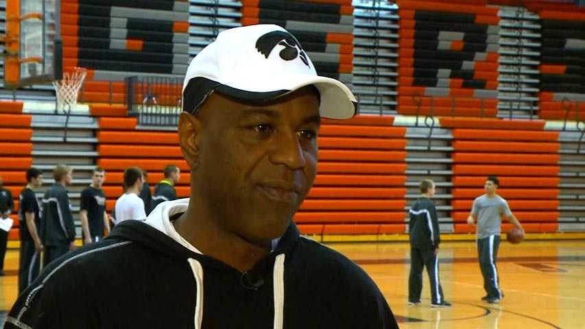 Report: Former Hawkeye player Roy Marble has died