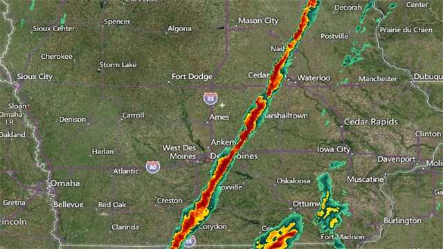 Line of strong storms pushing across Iowa right now