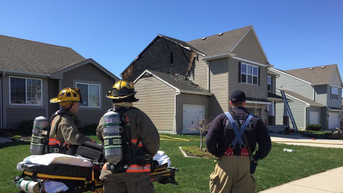 PHOTOS: Firefighters battle Ankeny house fire