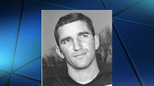 Legendary Hawkeye quarterback Randy Duncan has died