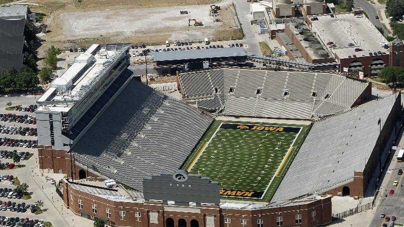 Hawk-eyesore? Neighbors sue to block home modeled on stadium