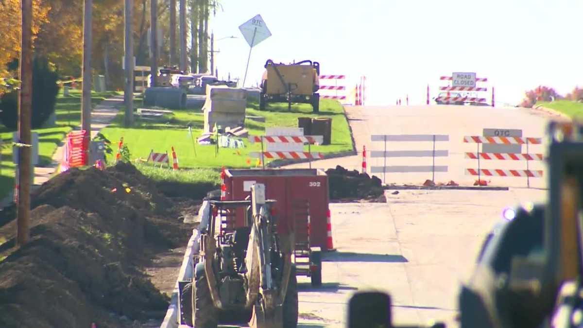 Miscommunication puts big delays on major road construction