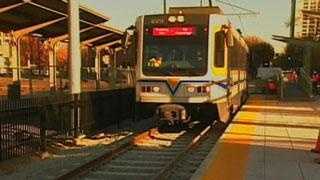 Folsom grass fire affects light rail service
