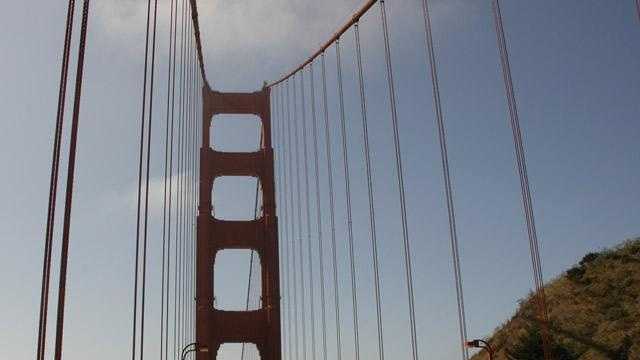 Fireworks dazzle crowd at Golden Gate Bridge celebration