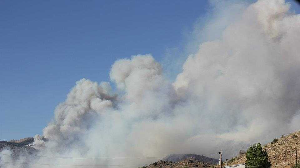 Nevada wildfire continues to grow