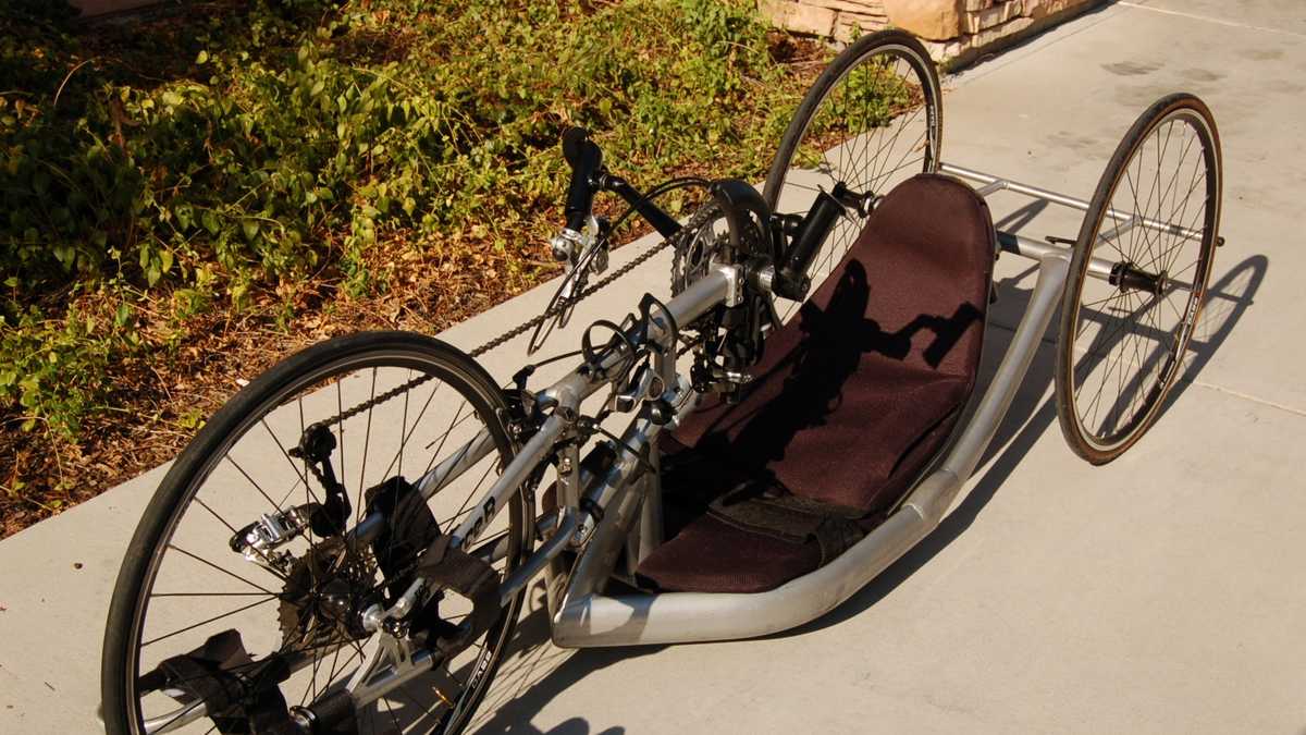Images: Hand-cyclists showoff their bike on the Olympic Zone