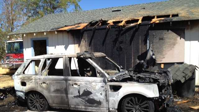 Photos from the field: Building, Range Rover burn in fire