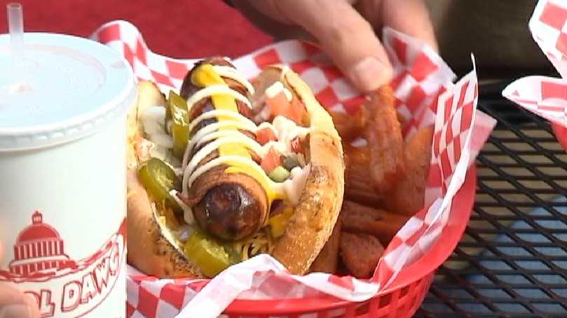 Photos: Capitol Dawg serves lunch one last time