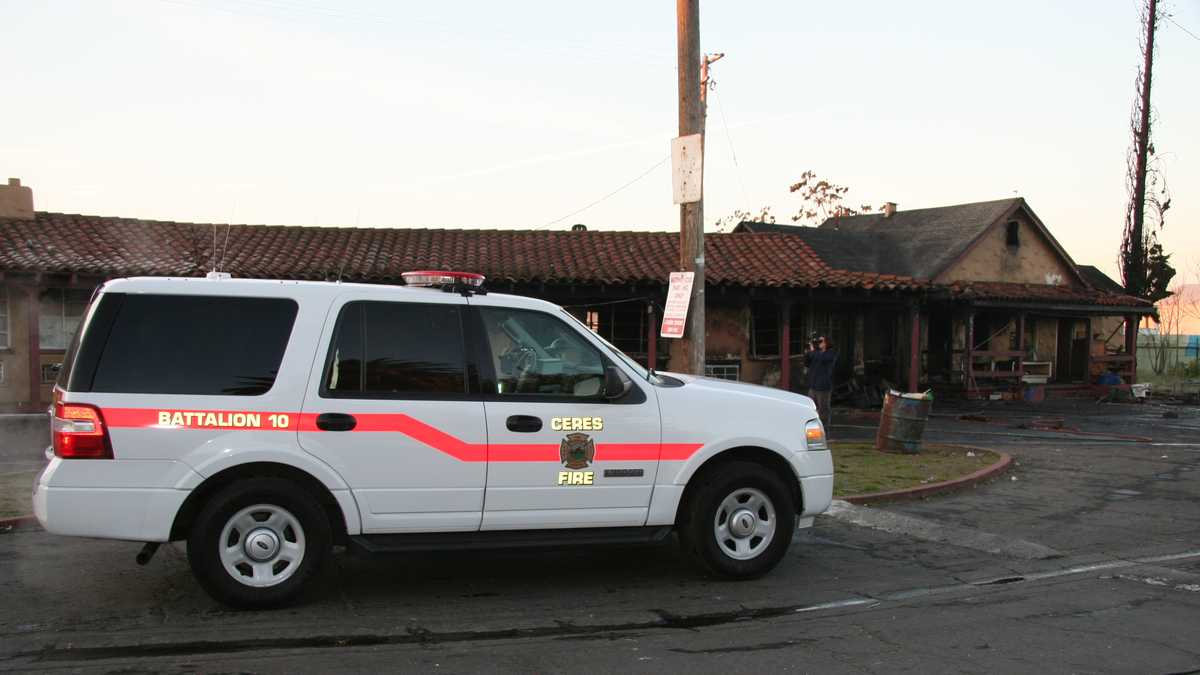 Photos: Ceres fire forces residents to flee