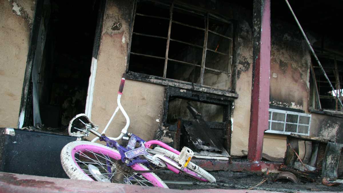 Photos: Ceres fire forces residents to flee