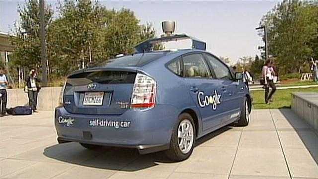 California: Self-driving cars must have driver behind wheel