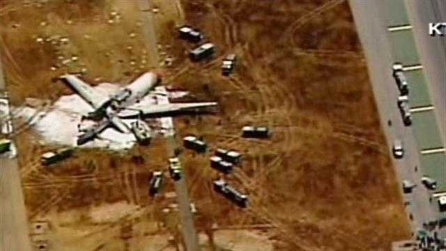 Photos: Asiana Airlines flight crashes at SFO