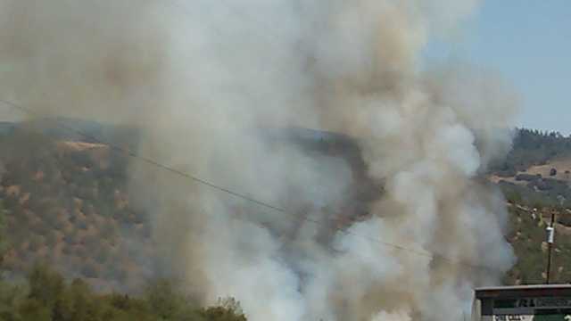 Grass fire near Foresthill Bridge contained
