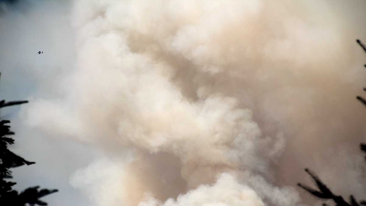 Photos: Fire near Foresthill expands