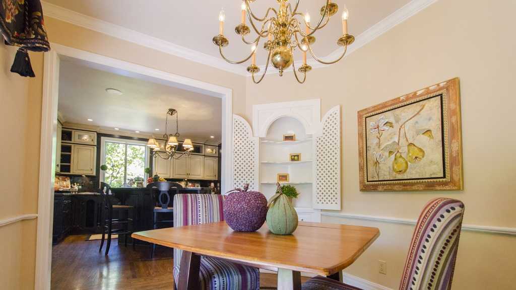 Mansion Monday: Jewel in Sacramento's Fab 40s neighborhood