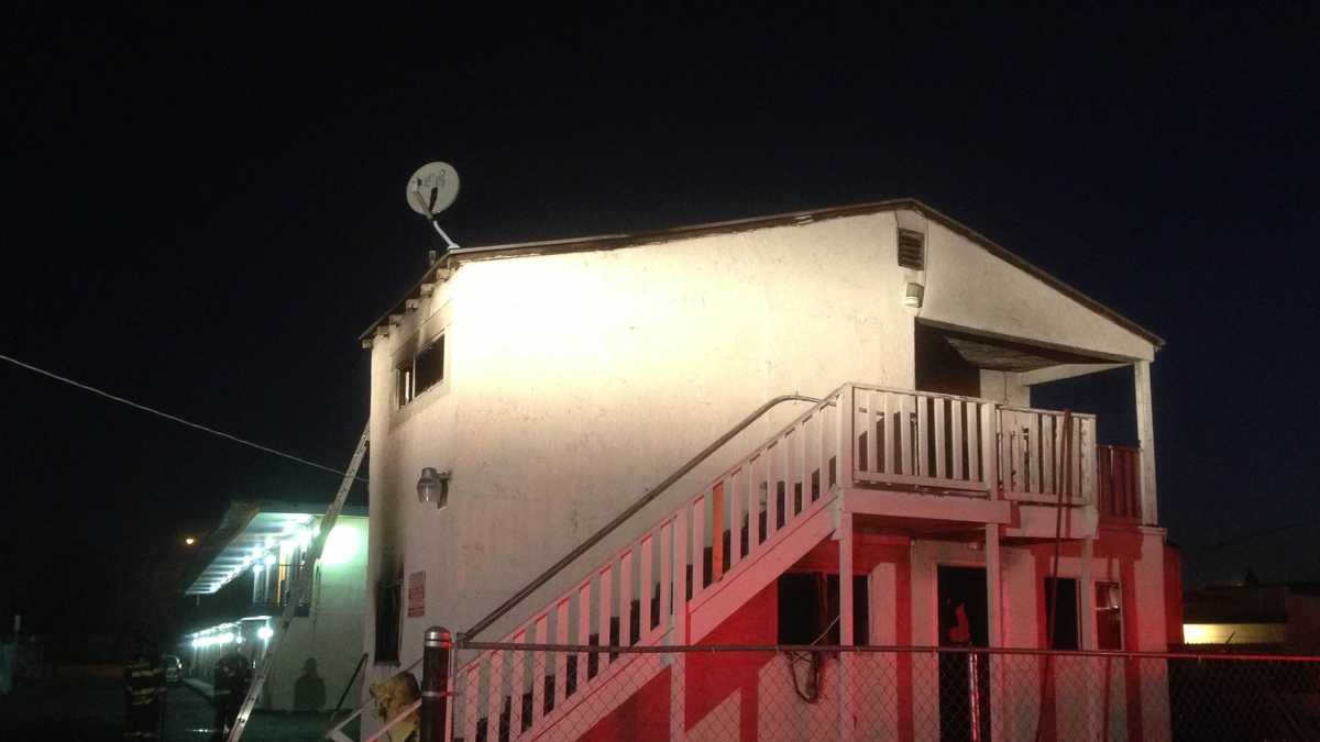 Photos: 2-story building in West Sac catches fire