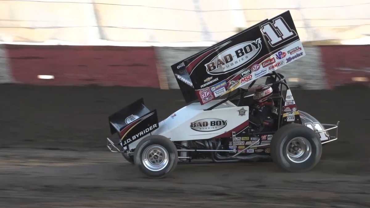 Racing legend rolls into Stockton for World of Outlaws