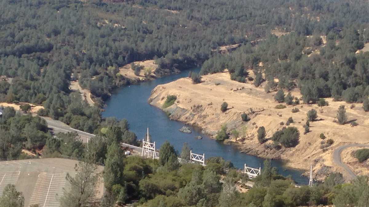 Photos: Lake Oroville 30 feet from record-low level