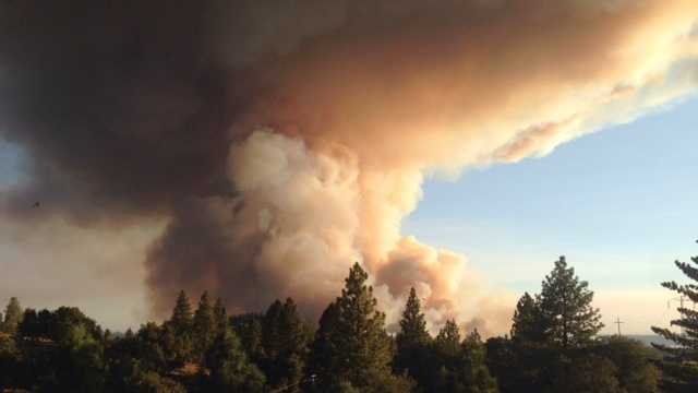 Photos: Huge cloud of smoke lifts from Amador Co. wildfire