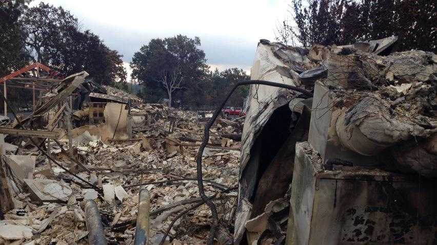 585 homes destroyed, hundreds of other structures lost in Valley Fire