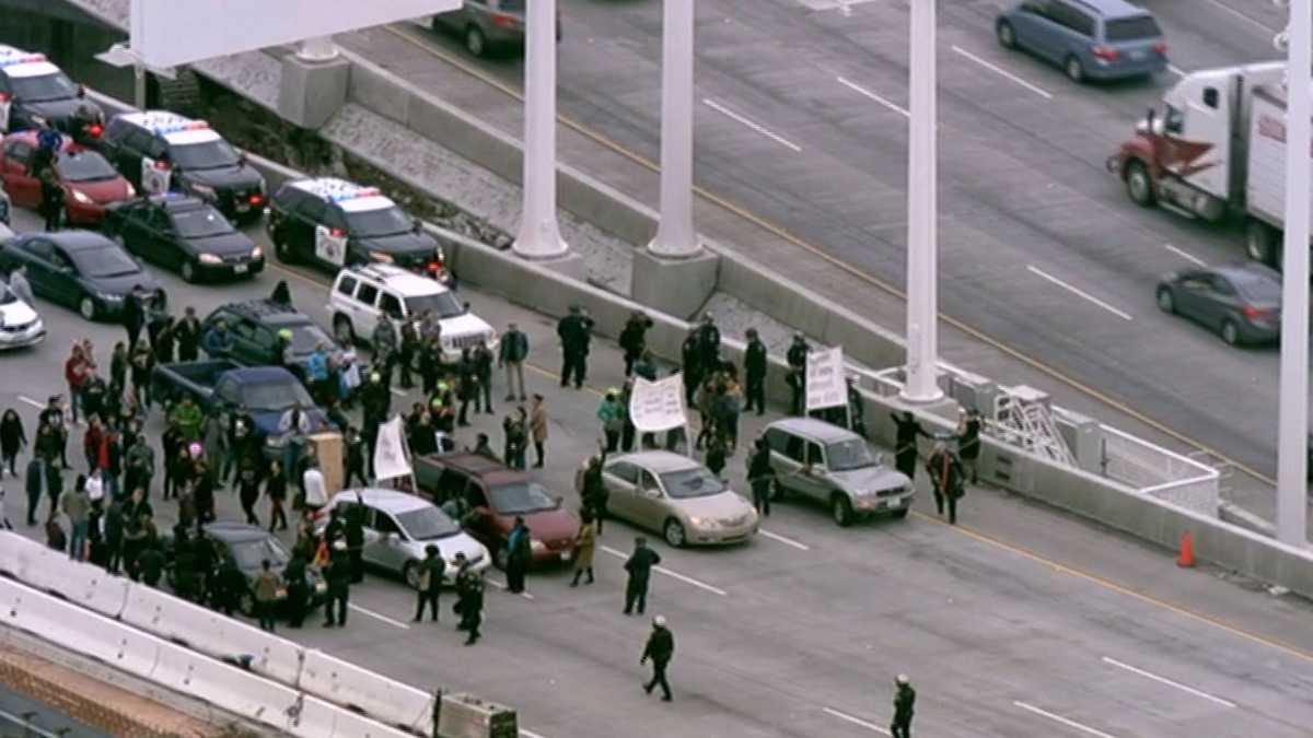 CHP: 25 protesters arrested for blocking Bay Bridge