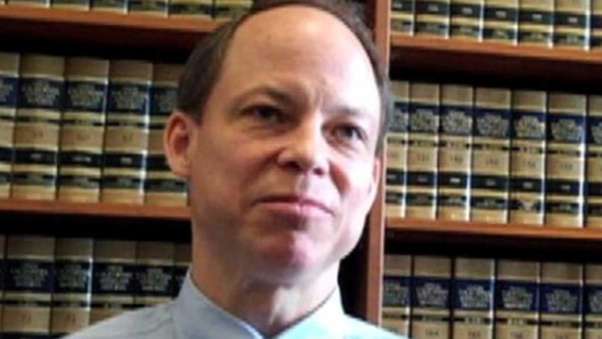 Judge in Stanford rape case follows sentencing reports