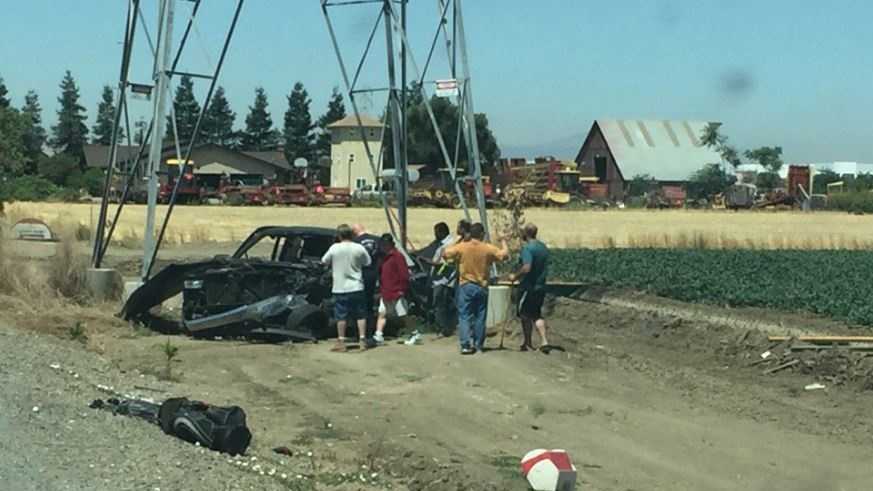 Several people hurt in multi-vehicle crash in Tracy