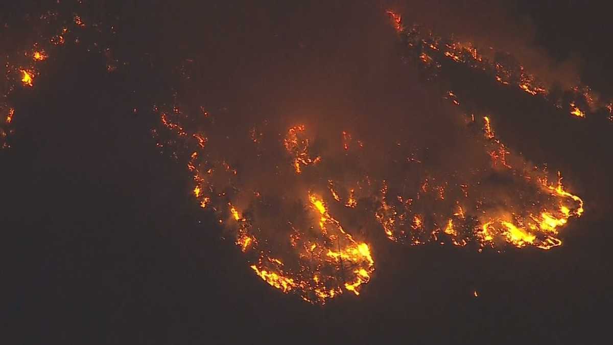 Huge SoCal wildfire drives 80K people from homes