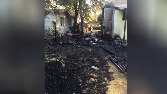 Modesto house fire leaves occupants without a home