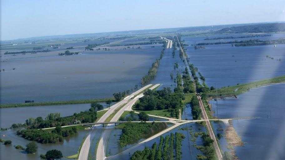 Photos: Incredible view of 2011 Missouri River flooding
