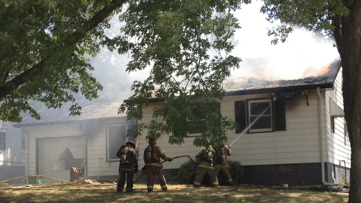 Family escapes house fire