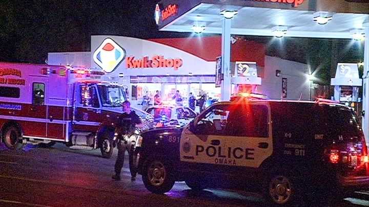 Officer gets blood in eye during robbery investigation