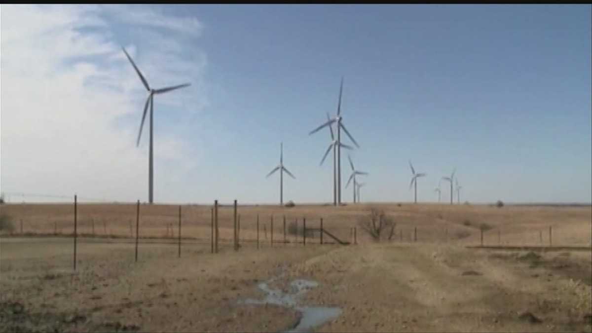 MidAmerican plans 2 Iowa wind farms costing $900 million