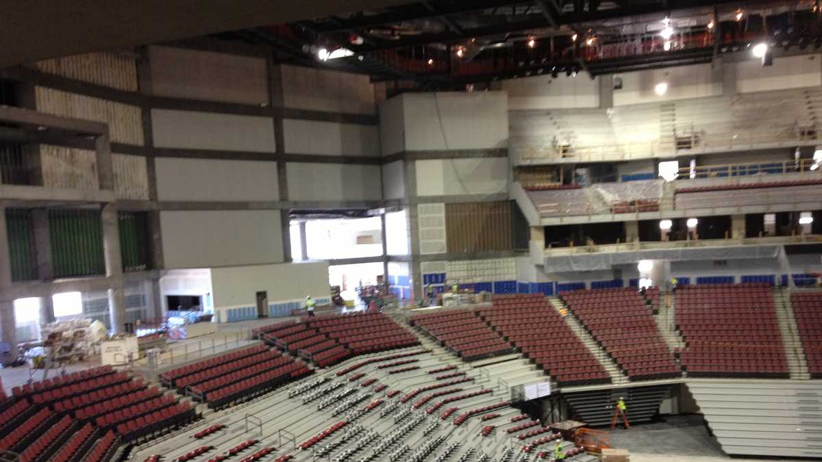 Inside look to Pinnacle Bank Arena construction
