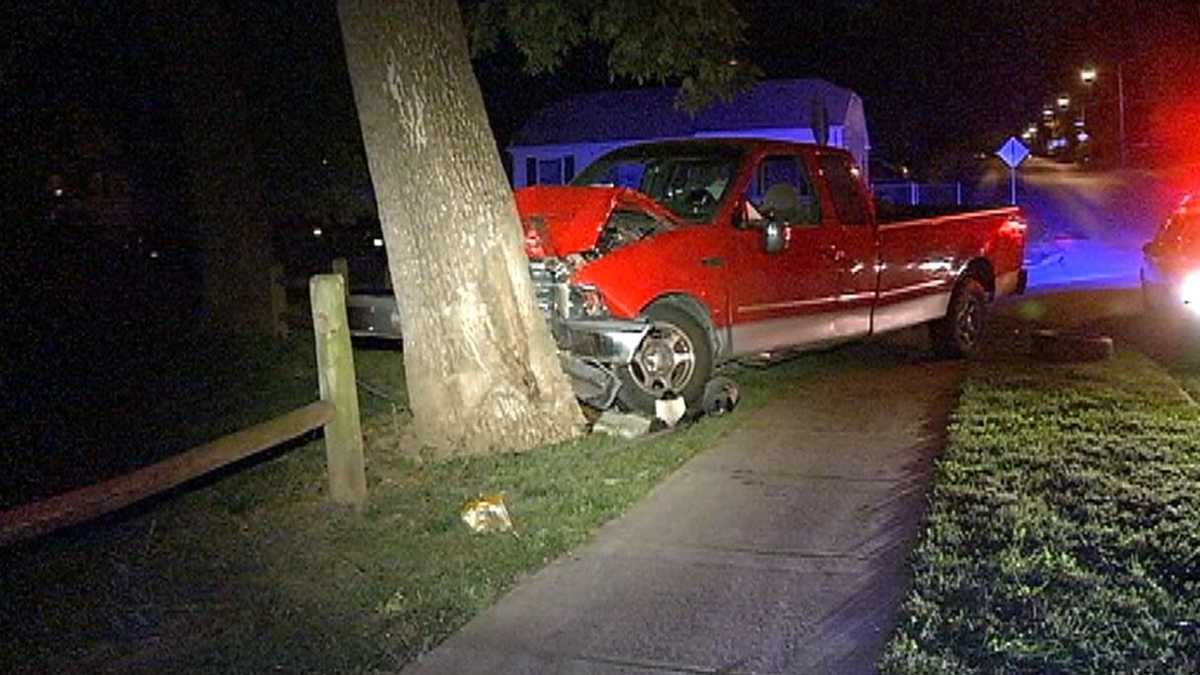 Truck slams into tree in overnight crash