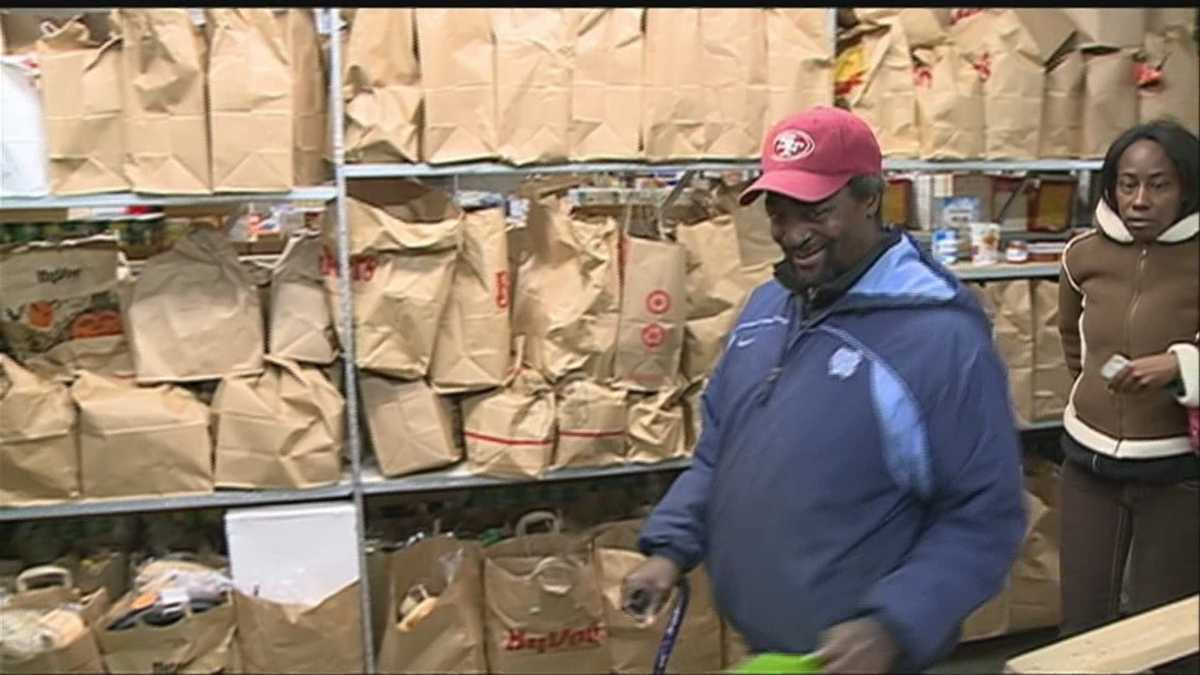 More than 100 turkeys given to those in need