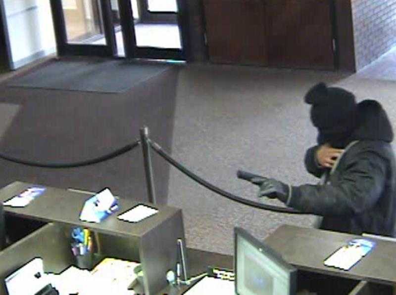 Photos: US Bank robbed Thursday morning