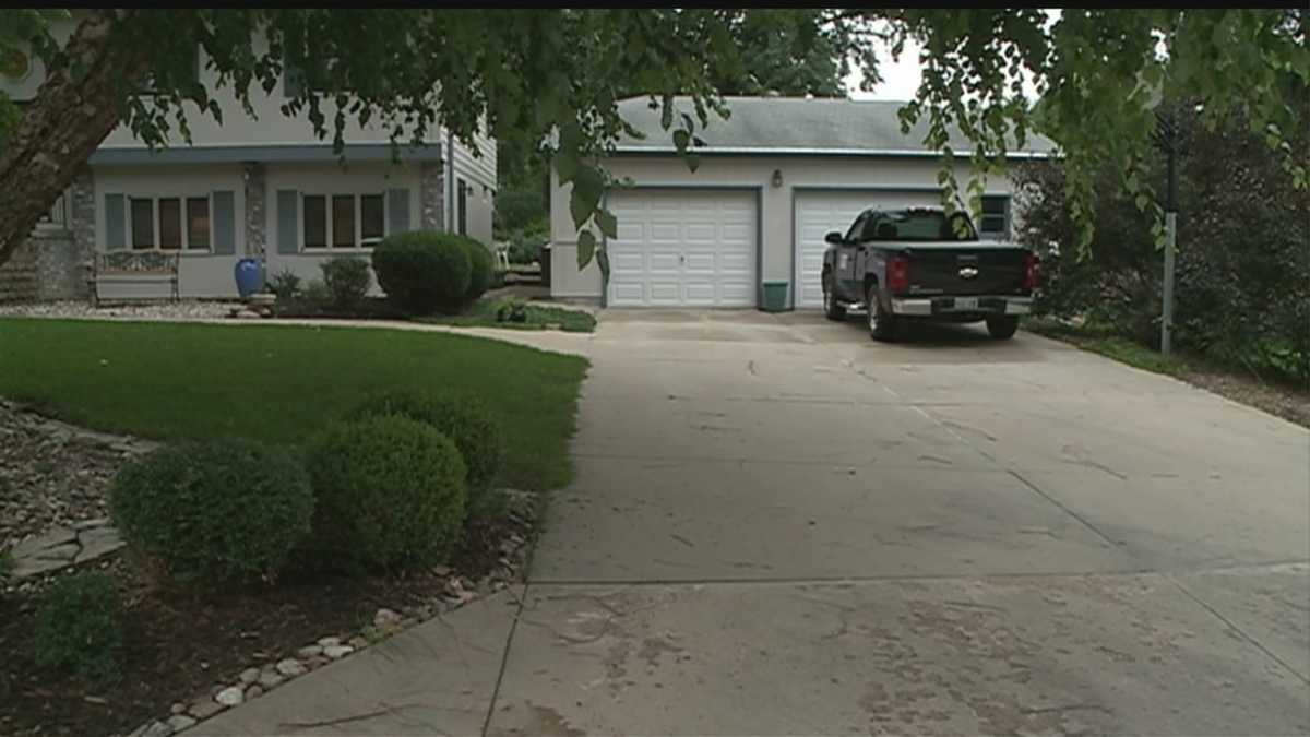 Neighborhood patrol helps police catch suspect Neighborhood patrol helps police catch suspect